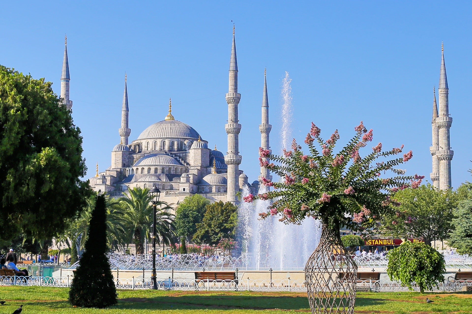 15 Awesome Things To Do In Istanbul With Kids - AwayGoWe Travel Blog