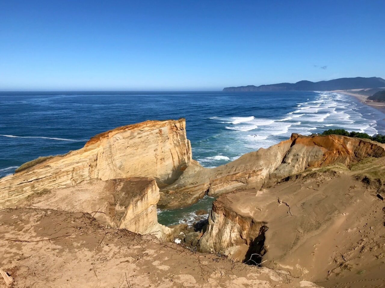 Cape Kiwanda State Natural Area: Guide for Hikers & Visitors