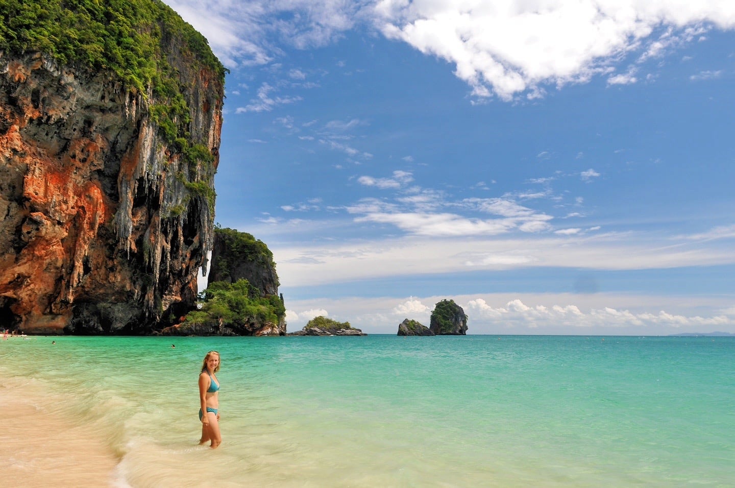 Railay Beach (Krabi): How to Visit + What to Expect