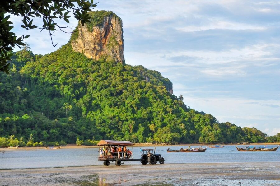 Railay Beach (Krabi): How to Visit + What to Expect