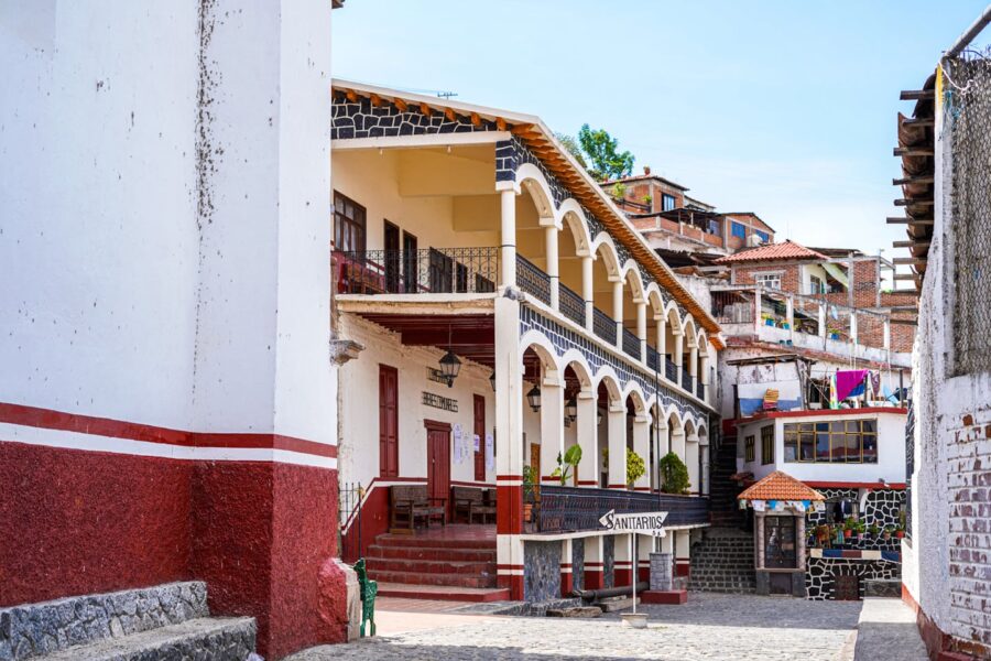 Isla de Janitzio (Patzcuaro): How to Visit & What to Expect